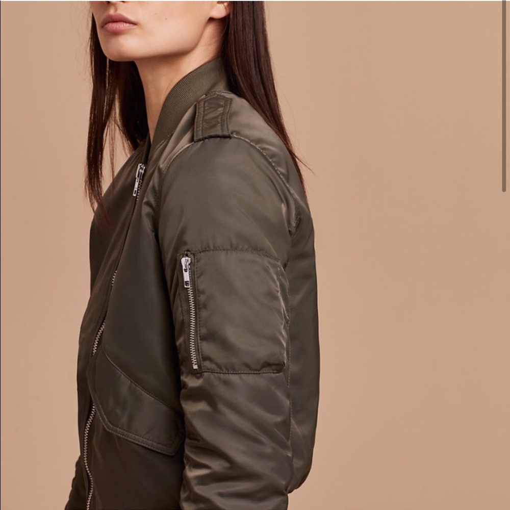 Aritzia Talula Whitby Bomber Jacket Size Small - Gem